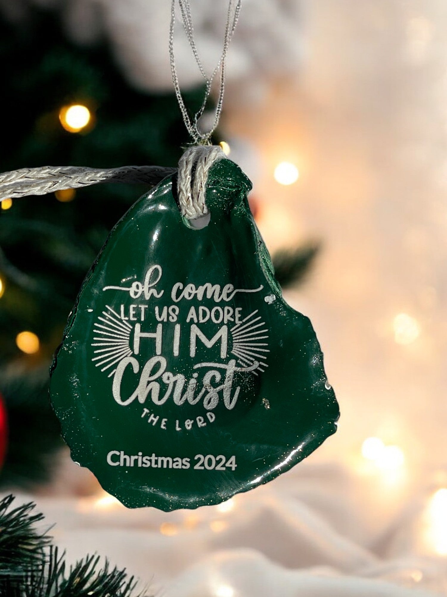 Laser Engraved Christmas Ornaments Made from Oyster Shells – MemoryCross
